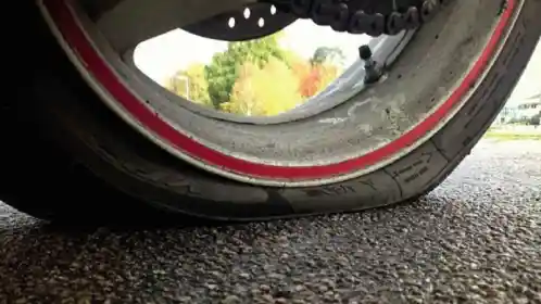 Ban Motor Tubeless Sering Bocor Halus, Ternyata Ini Penyebabnya