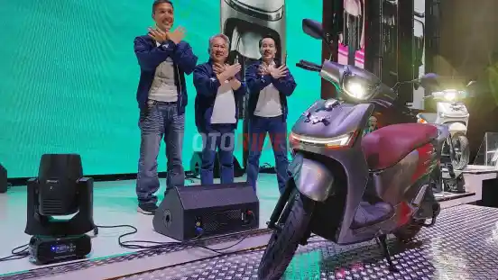 Segini Jarak Tempuh dan Waktu Cas Indomobil eMotor Adora