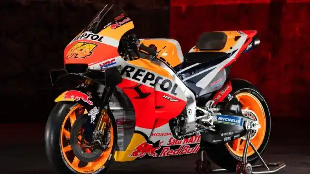 Logo One Heart dan Satu Hati Hadir di Ajang MotoGP, WSBK, dan MXGP