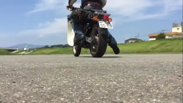 Modifikasi Honda Super Cub Jadi 4-Silinder Pakai Mesin CBR250RR