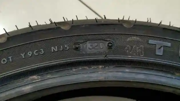 Cara Cek Kode Tahun Produksi Ban Motor