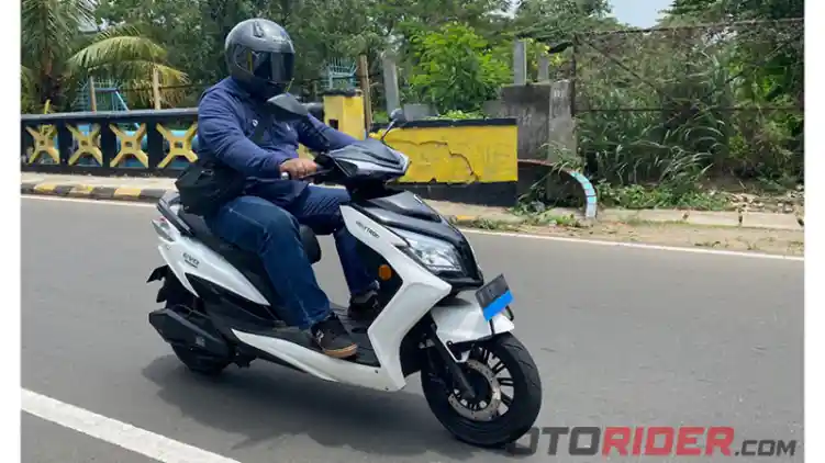 First Ride: Polytron EVO Electric, Motor Listrik yang Ada Radionya