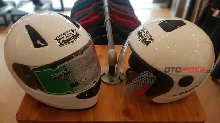 RSV Helmet Tawarkan Paket Couple Helm, Dibanderol Murah Banget!