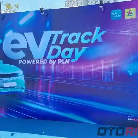 Tawarkan Sensasi Berkendara Kendaraan Listrik, PLN Gelar EV Track Day