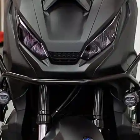 Balutan Warna Hitam Jadikan Honda X-ADV Kian Agresif, Terinspirasi?