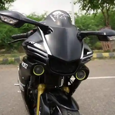 Modifikasi Yamaha YZF-R15 Bekas Kecelakaan Jadi Mirip R1M