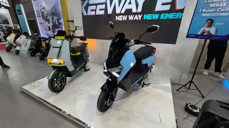 Keeway Luncurkan Motor Listrik di Jakarta Fair 2025, Jarak Tempuh ...