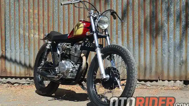 Modifikasi Honda CB125 1975, Street Tracker Buat Harian