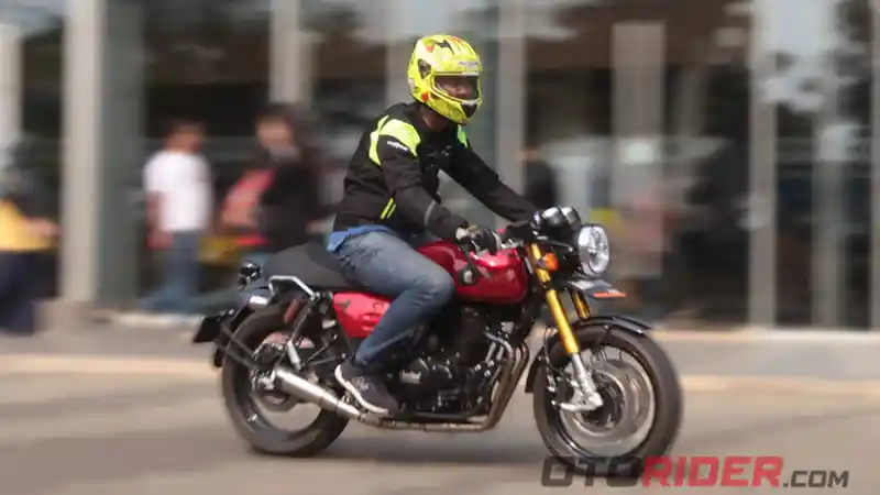 Cleveland Cyclewerks Ace 400 Cafe First Ride - Video dan Galeri Foto
