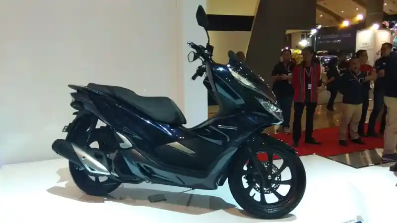 Harga Honda PCX Hybrid Diresmikan, Tiga Motor Ini Bakal Tergerus