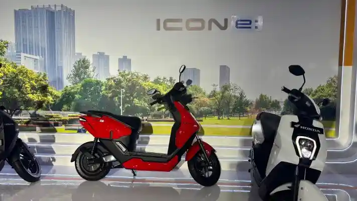 Segini Waktu Pengecasan Motor Listrik Honda ICON e: