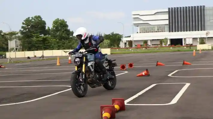 Buktikan Kualitas, Instruktur Safety Riding Honda Bersaing di Kompetisi ...