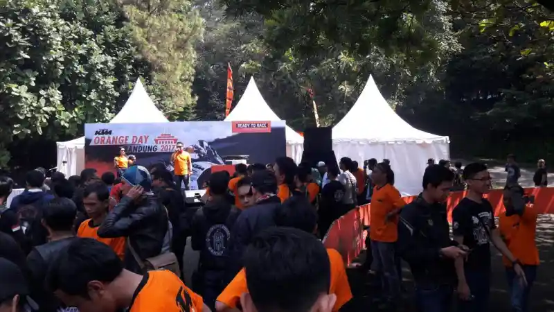 KTM Orange Day Hadir di Bandung