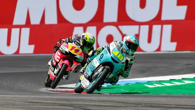 Tiga Rider Pemakai Helm KYT Naik Podium Moto3 dan Moto2 Di Assen, Siapa Saja?
