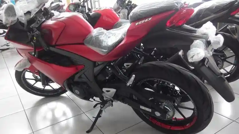 Bawa Pulang Suzuki GSX-R150 Matt Red Dengan Uang Muka Rp 3,2 Juta